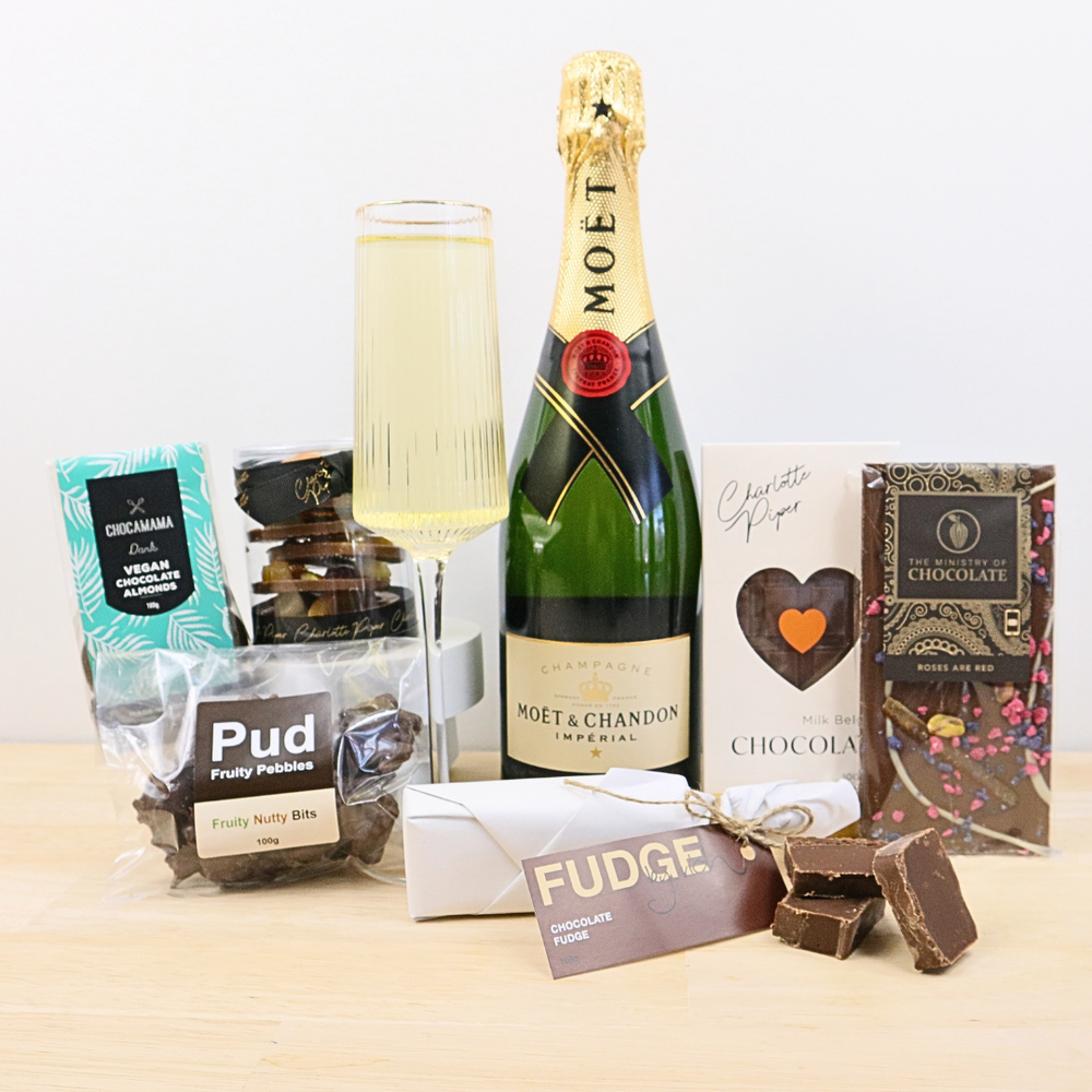 Moet & Chocolate Hamper