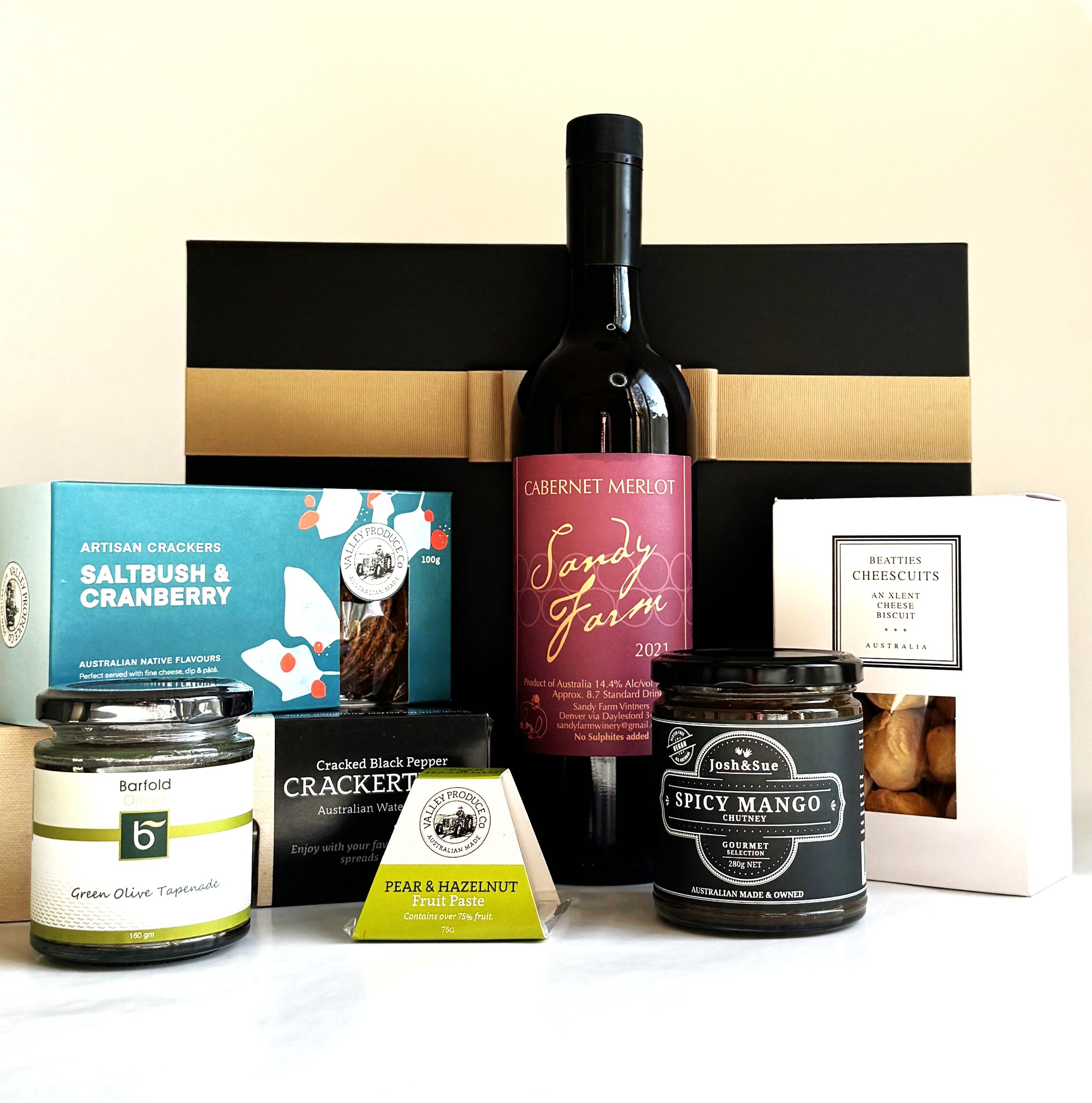 Savoury & Red Deluxe Hamper